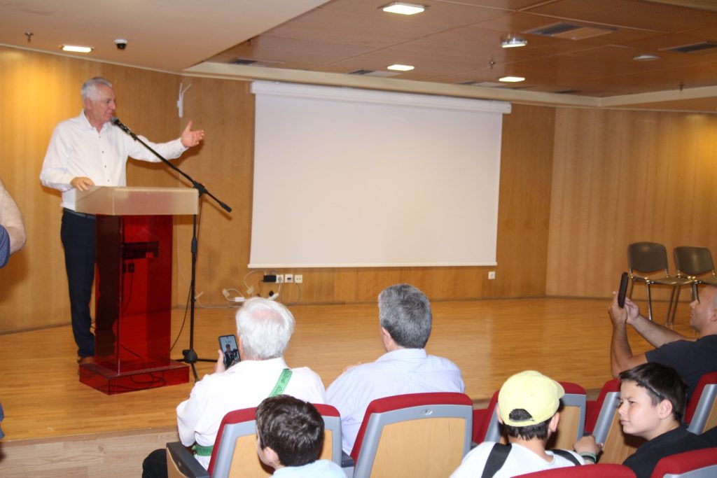 Επίσκεψη Ολυμπιονικών στην Έκθεση «Ολυμπιακές Δάδες 1936-2022» Δήμου ...